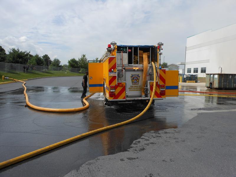 Companies assist Lower Nazareth at commercial fire. - Nancy Run Fire ...